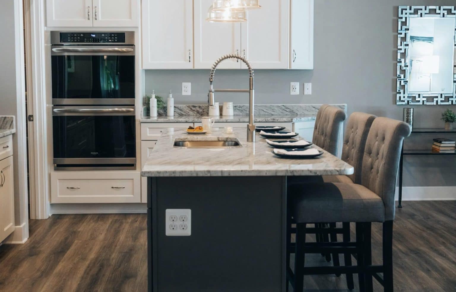 Best Countertops for Home Bakers: Marble vs. Granite vs. Quartz (Texas ...